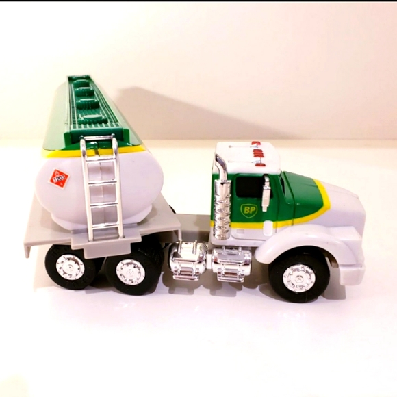 bp | Accessories | Vintage 994 Limited Edition Bp Toy Tanker Truck ...